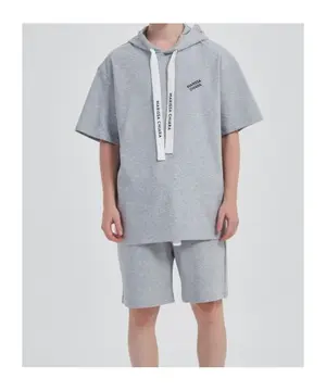 Marissa Chiara Short-sleeved Hooded T-shirt