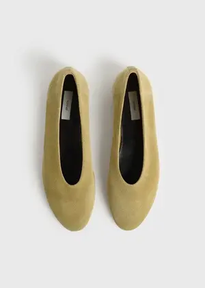 TOTEME Round Toe Ballet Flats - Cashew