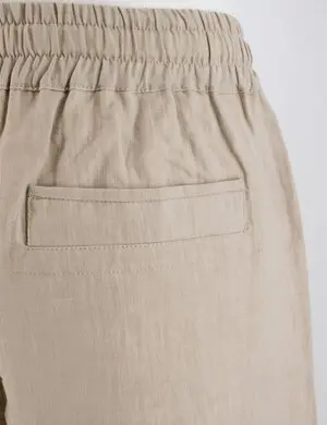 Eleventy Elastic Waist Bermuda Shorts - Nude