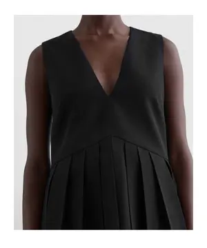 JIL SANDER Gabardine Pleated V-neck Sleeveless Top - Black