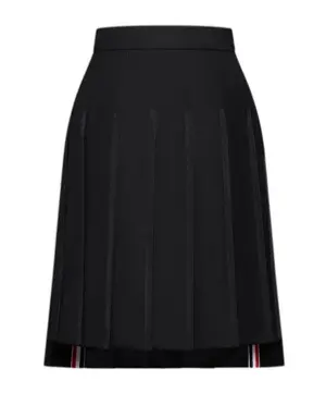 Thom Browne Pleated Midi Skirt With Rwb Detail - Black