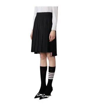 Thom Browne Pleated Midi Skirt With Rwb Detail - Black
