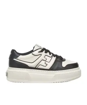 Fendi Low-top Sneakers With Ff Decal - Black