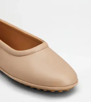 TOD'S Ballet Flats With Metal Heel Detail