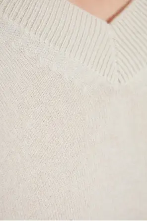 Eleventy V-neck Sweater With Ribbed Details - Cream