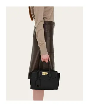 FERRAGAMO Studio Medium Soft Bag - Black