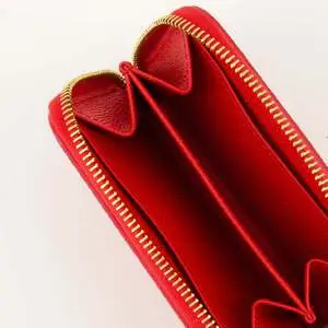 Valentino Garavani Vlogo Signature Zip-up Wallet