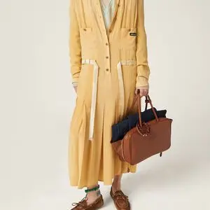 Miu Miu Logo Debossed Zipped Tote Bag - Cognac