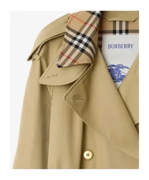 Burberry Castleford Double-breasted Trench Coat