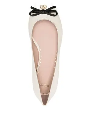 Valentino Garavani Vlogo Ballet Flats - Ivory