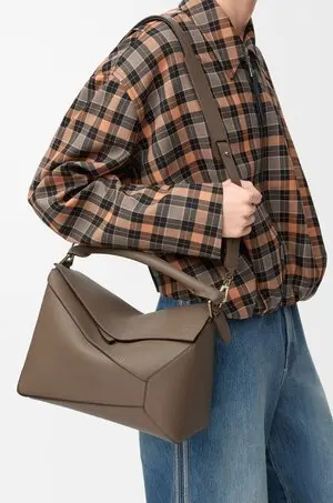 Loewe Medium Puzzle Edge Bag In Soft Grained Calfskin - Multicolor