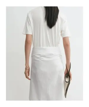 TOTEME Scoop Neck Short-sleeved T-shirt - Off-white