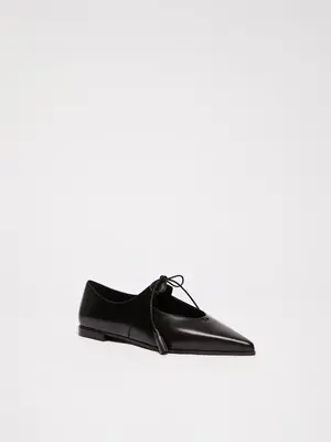 Max Mara Smooth Leather Ballerina Flats With Tassel Detail