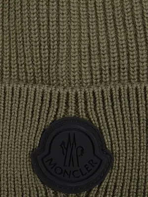 Moncler Logo Patch Ribbed Beanie - Green