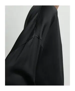 TOTEME Boxy Satin Top With Round Neck And Long Sleeves - Black
