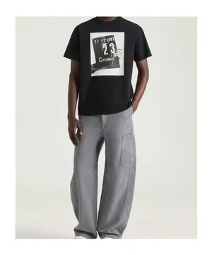 Givenchy Graphic Printed Crewneck T-shirt