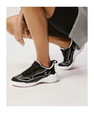 CHRISTIAN LOUBOUTIN Mara Logo-detail Low-top Sneakers - Black