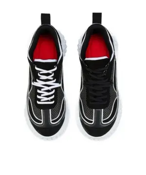 CHRISTIAN LOUBOUTIN Mara Logo-detail Low-top Sneakers - Black
