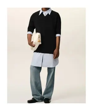 AMI Paris V-neck Short-sleeve Knitted Top