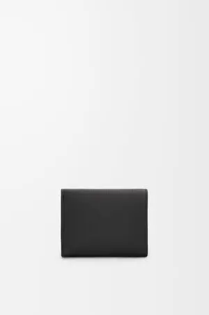 Loewe Pebble Trifold Wallet In Pebble Grain Calfskin