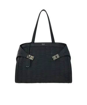 FERRAGAMO Hug Shoulder Bag - Black