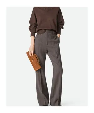 Bottega Veneta Andiamo Suede Clutch - Amber
