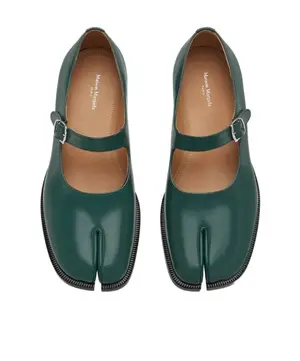 MAISON MARGIELA Tabi Mary Jane Buckled Flats - Green