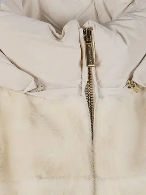 MOORER Hooded Quilted Jacket With Paneled Detailing - Nude