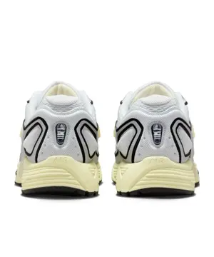 Nike Pegasus 2005 Sneakers - White