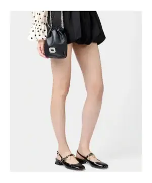 ROGER VIVIER Très Vivier Slingback Mary Janes