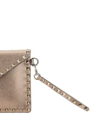 Valentino Garavani Rockstud Laminated Grainy Calfskin Clutch Bag - Nude