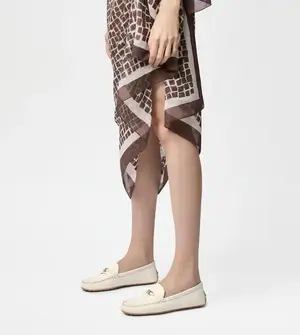 TOD'S City Gommino Loafers With Horsebit Detailing - Beige