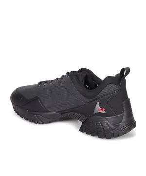 ROA Textured Trail Low-top Sneakers - Black