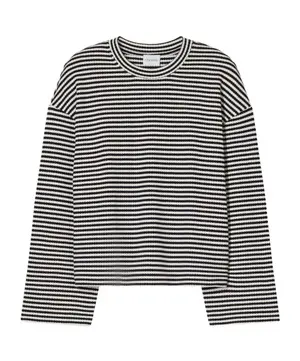 Closed Round Neck Tops