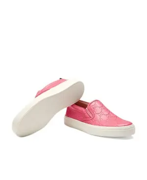 Gucci Embossed Logo Casual Slip-on Sneakers - Pink