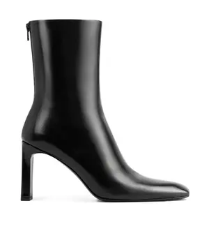 TOTEME Square-toe Side Zip Ankle Boots