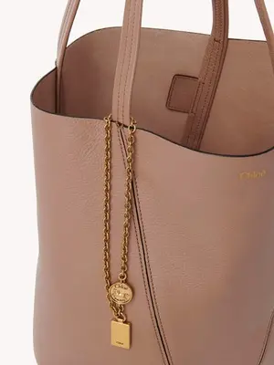 Chloé Spin Tote Bag With Chain Detail - Brown