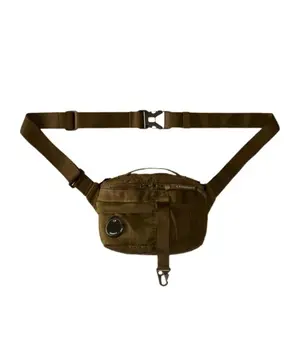 C.P. COMPANY Belt Bag With Zip Fastening And Lens Detail - Ivy Green