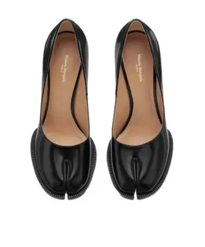 MAISON MARGIELA Tabi Cut-out Stiletto Heel Pumps