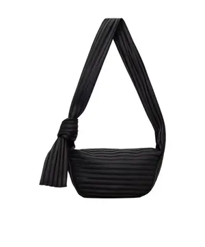 Issey Miyake Linear Knit Shoulder Bag - Black