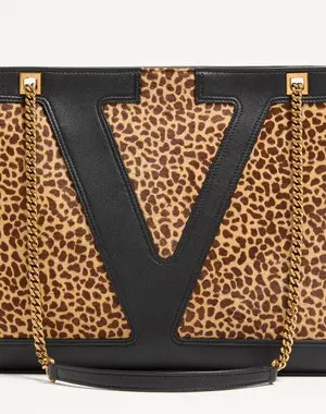 Valentino Garavani Viva Superstar Medium Shopping Bag In Calfskin With Pony Effect - Black