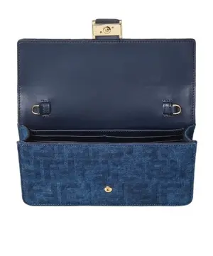 Fendi Baguette Ff Flocked Chained Wallet - Blue
