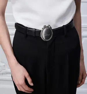 Dior Médaillon Belt With Engraved Buckle - Gray