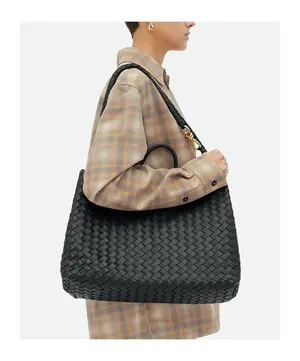Bottega Veneta Andiamo Large Shopper Bag - Black