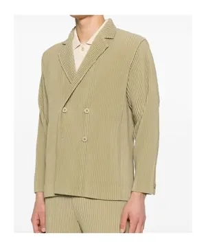 Issey Miyake Pleated Button-down Jacket - Nude