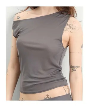 ST. AGNI Asymmetrical One Shoulder Top