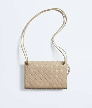 Bottega Veneta Andiamo Intrecciato Shoulder Bag - Off-white