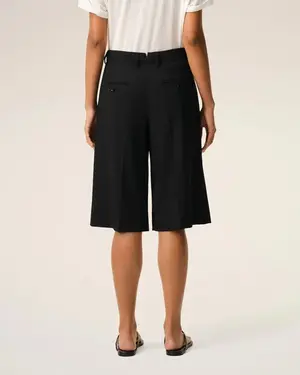 AMI Paris Pleated Wide-leg Bermuda Shorts - Black