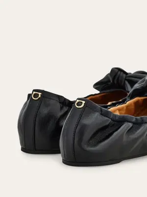 FERRAGAMO Nappa Leather Bow Embellished Ballet Flats - Black