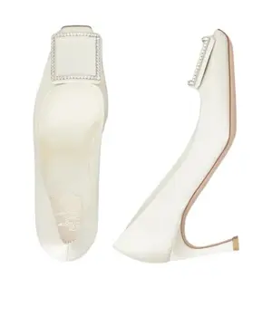 ROGER VIVIER Trompette Satin Pumps With Buckle Detail - Beige